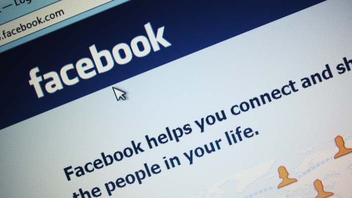 Facebook moderators face PTSD from graphic content - Softonic