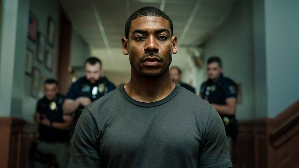Ce thriller d’action vient d’arriver sur Netflix et est déjà le film le ...
