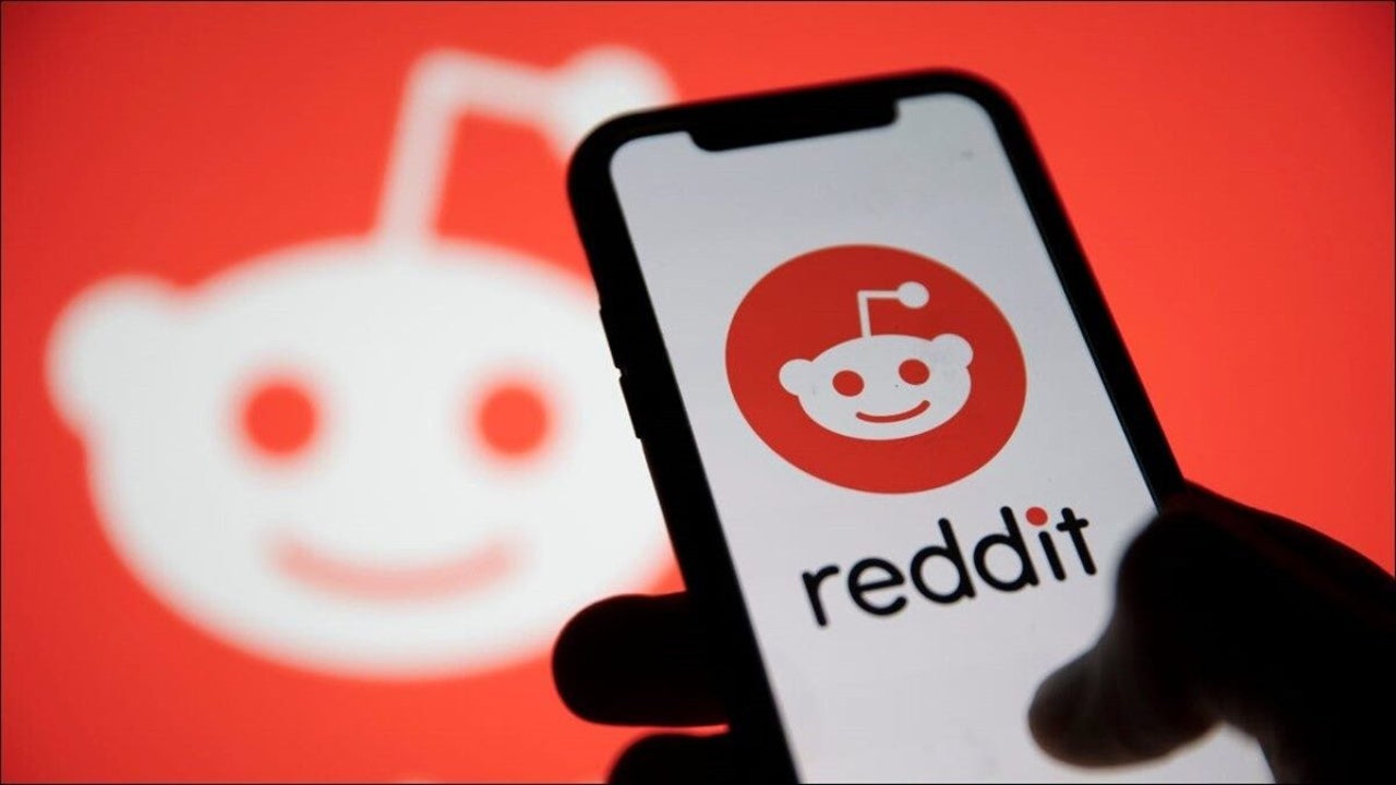 Reddit está harta de las compañías que entrenan IA con sus datos sin ...