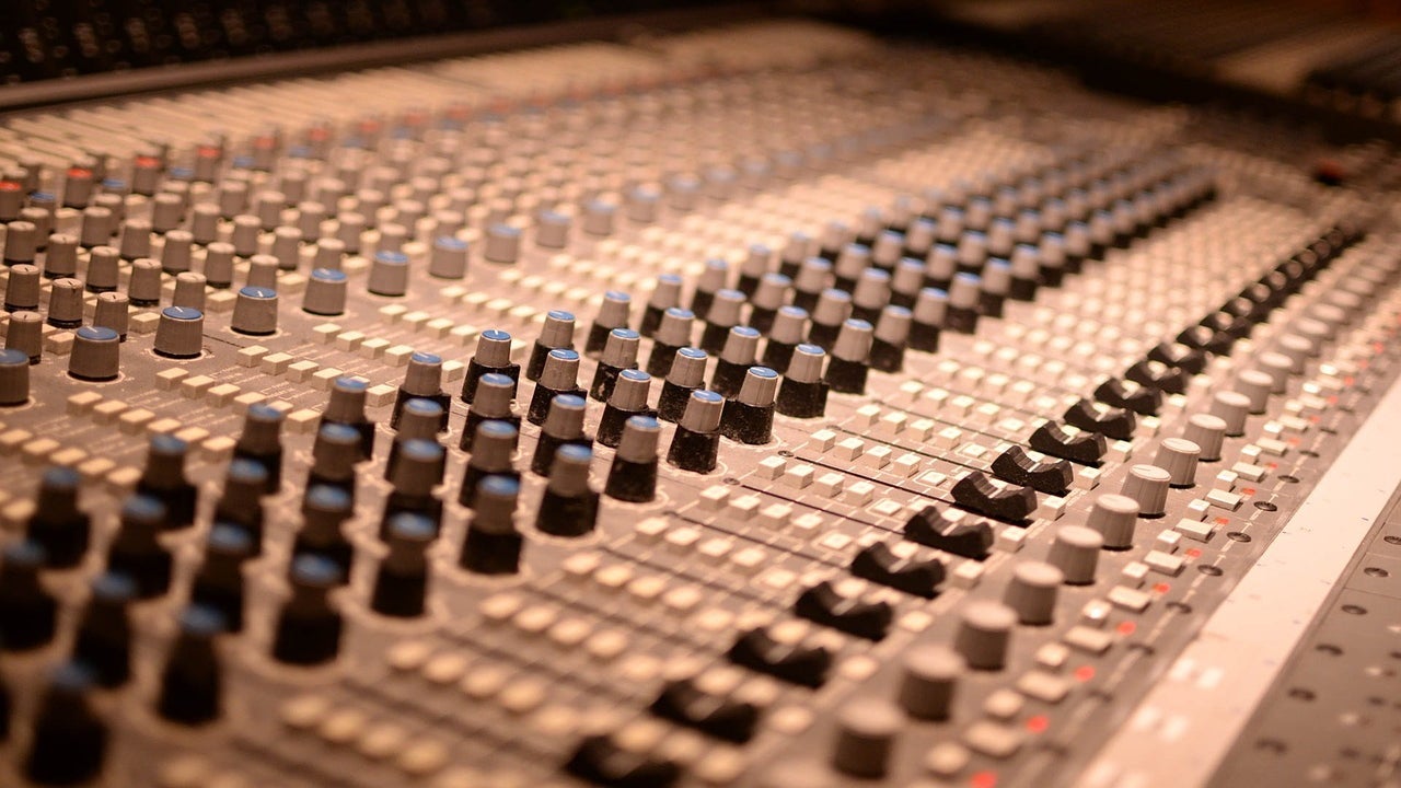 Get That Professional Sound: Mastering Explained in Audio Software ...