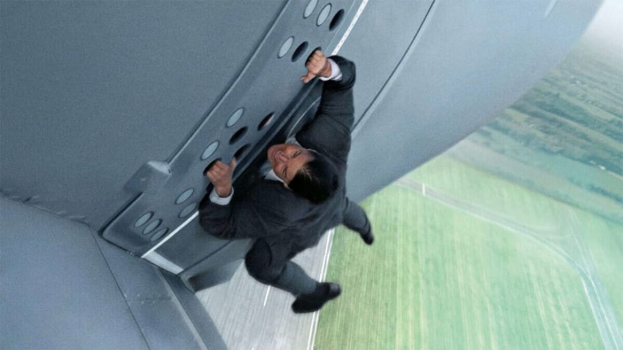 Tom Cruise’s Gravity-Defying Stunt: Hanging Onto an Airplane Door Mid ...