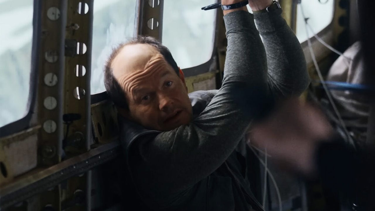 Flight Risk: the trailer for the new action thriller directed by Mel ...