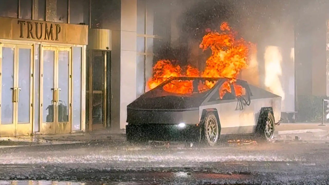 Elon Musk’s Repair Claims Draw Skepticism After Cybertruck Incident ...