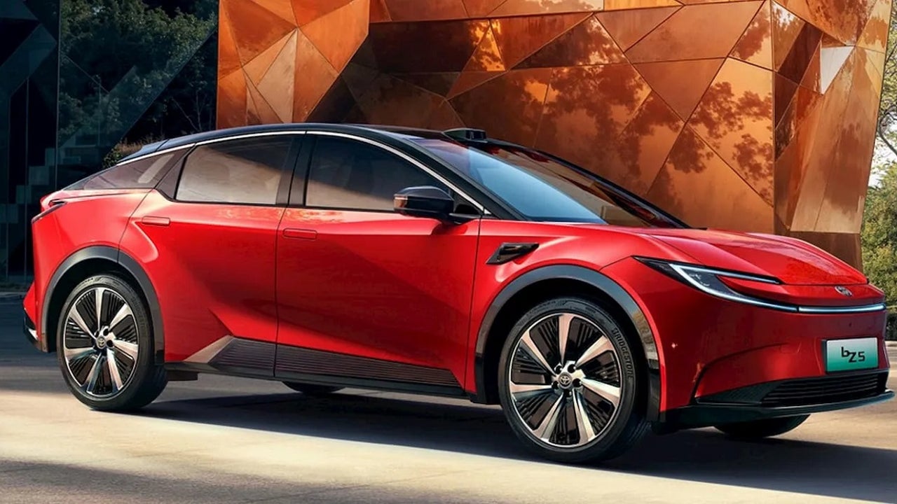Toyota Unveils the bZ5 Electric SUV in China for $18,000 - Softonic