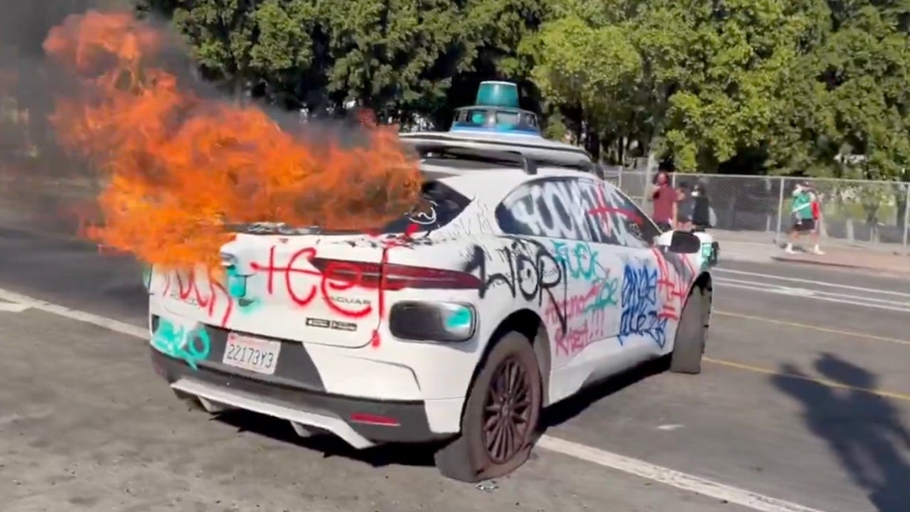 Protests Turned Violent: Waymo’s Fleet Faces Destruction in L.A. - Softonic