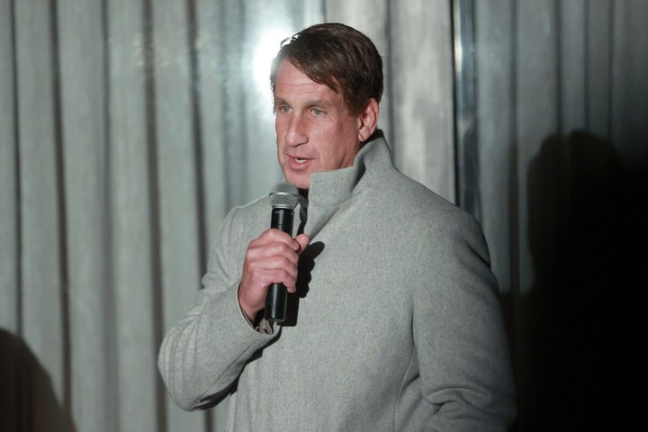 ¿Quién es el abogado de los presentadores Don Lemon y Tucker Carlson ...